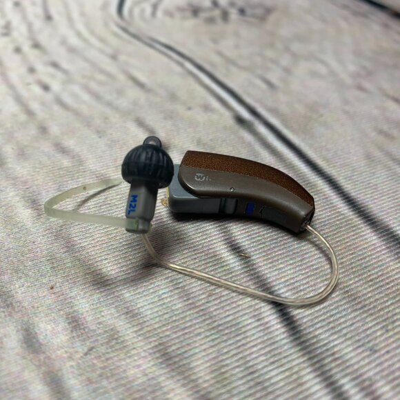 Widex | Headphones | Refurbished Widex Battery Powered Hearing Aids ...